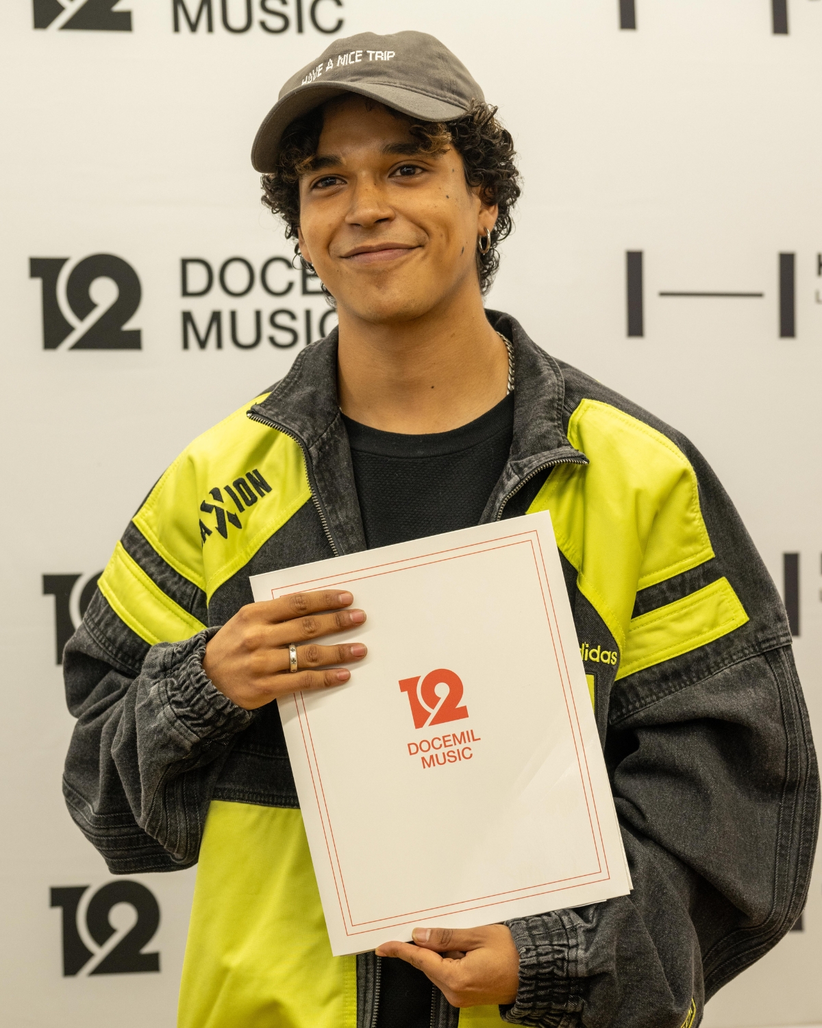 Del cine a la música, Benny Emmanuel se une a HYBE Latinoamérica con su ...