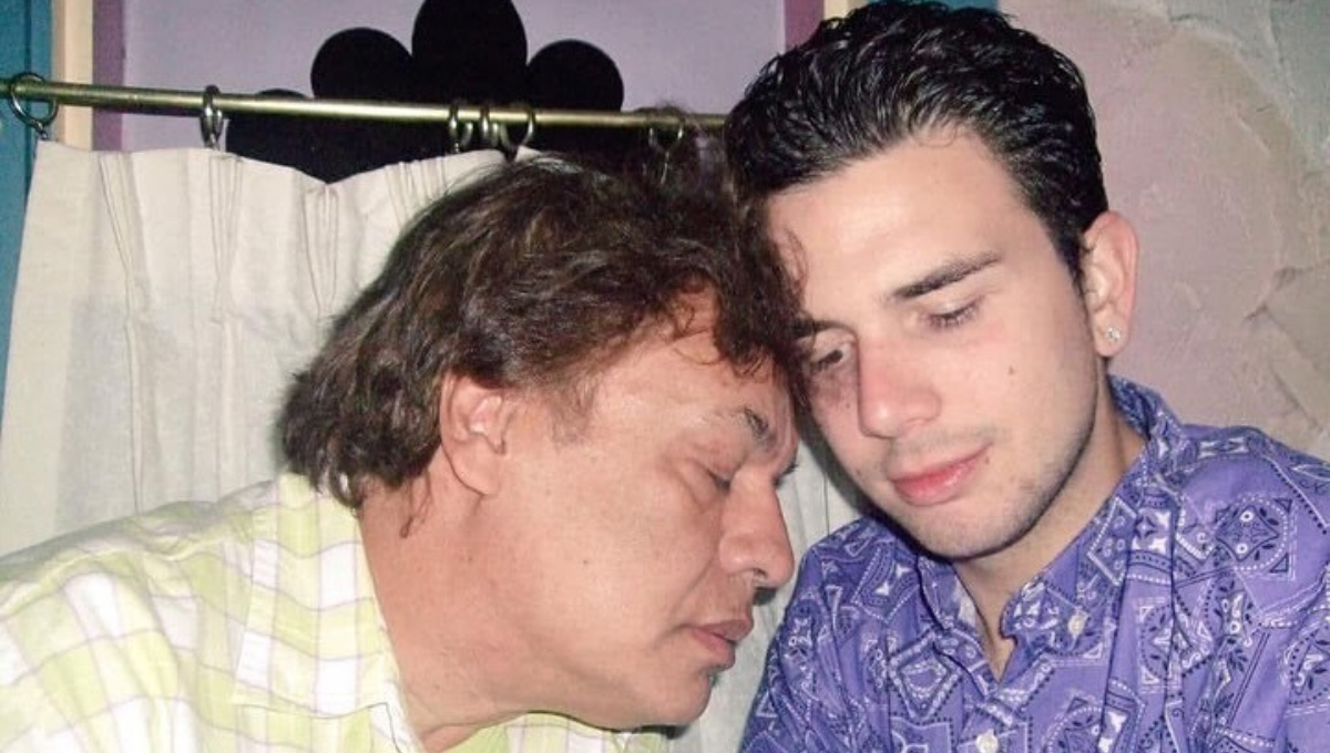 ¿Quién es Santaella? El cantante al que Juan Gabriel habría propuesto ...